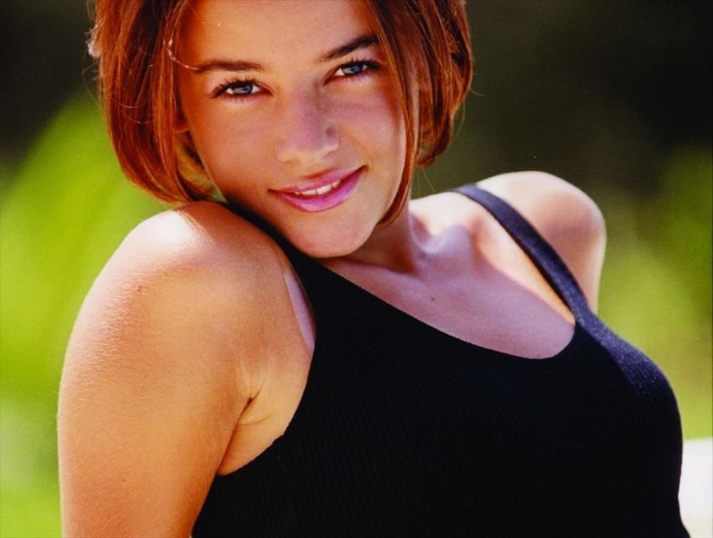 Alizée Store: Official Merch & Vinyl