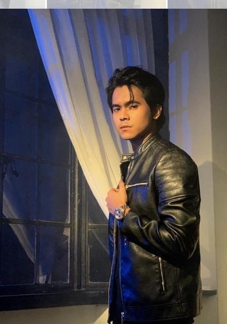 Ariff Bahran Store: Official Merch & Vinyl