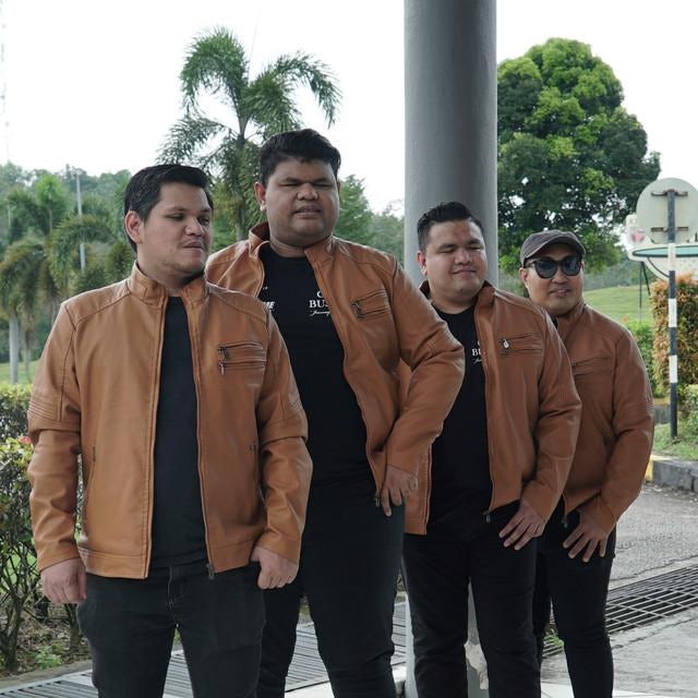 Caliph Buskers Store: Official Merch & Vinyl