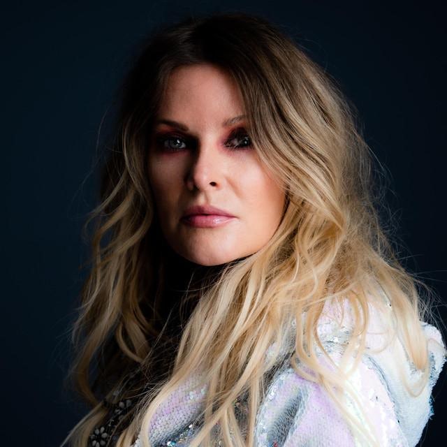 Elizabeth Cook Store: Official Merch & Vinyl