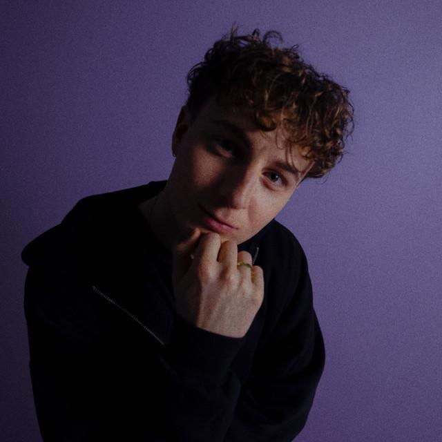 gio. Store: Official Merch & Vinyl