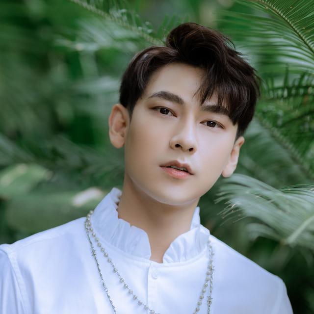 Isaac Store: Official Merch & Vinyl