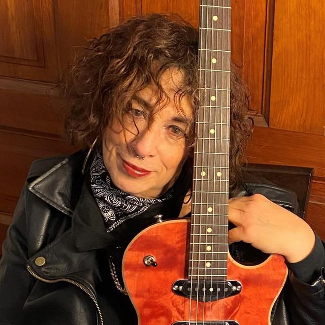 Joanna Connor 4801 SOUTH INDIANA AVENUE CD