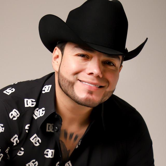 Lenin Ramírez Logo Snap Back