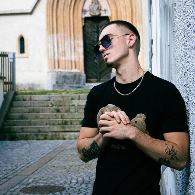 Leyon Store: Official Merch & Vinyl