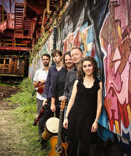 Runa Shirts, Runa Merch, Runa Hoodies, Runa Vinyl Records, Runa Posters ...