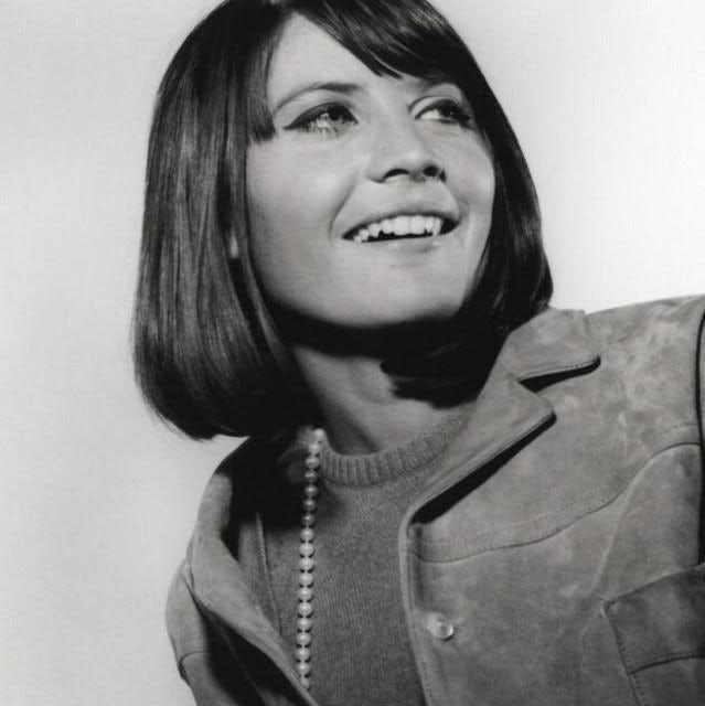 Sandie Shaw Reviewing The Situation Vinyl Record