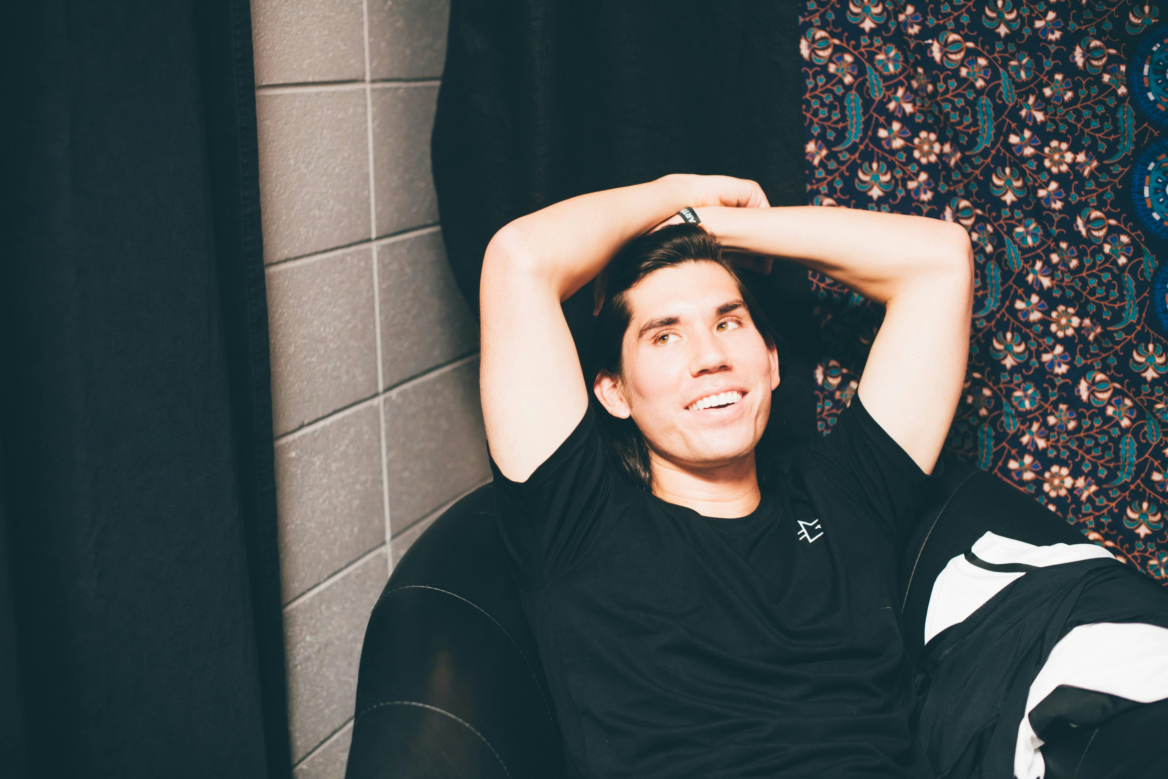 GRYFFIN Shirts, GRYFFIN Merch, GRYFFIN Hoodies, GRYFFIN Vinyl Records ...