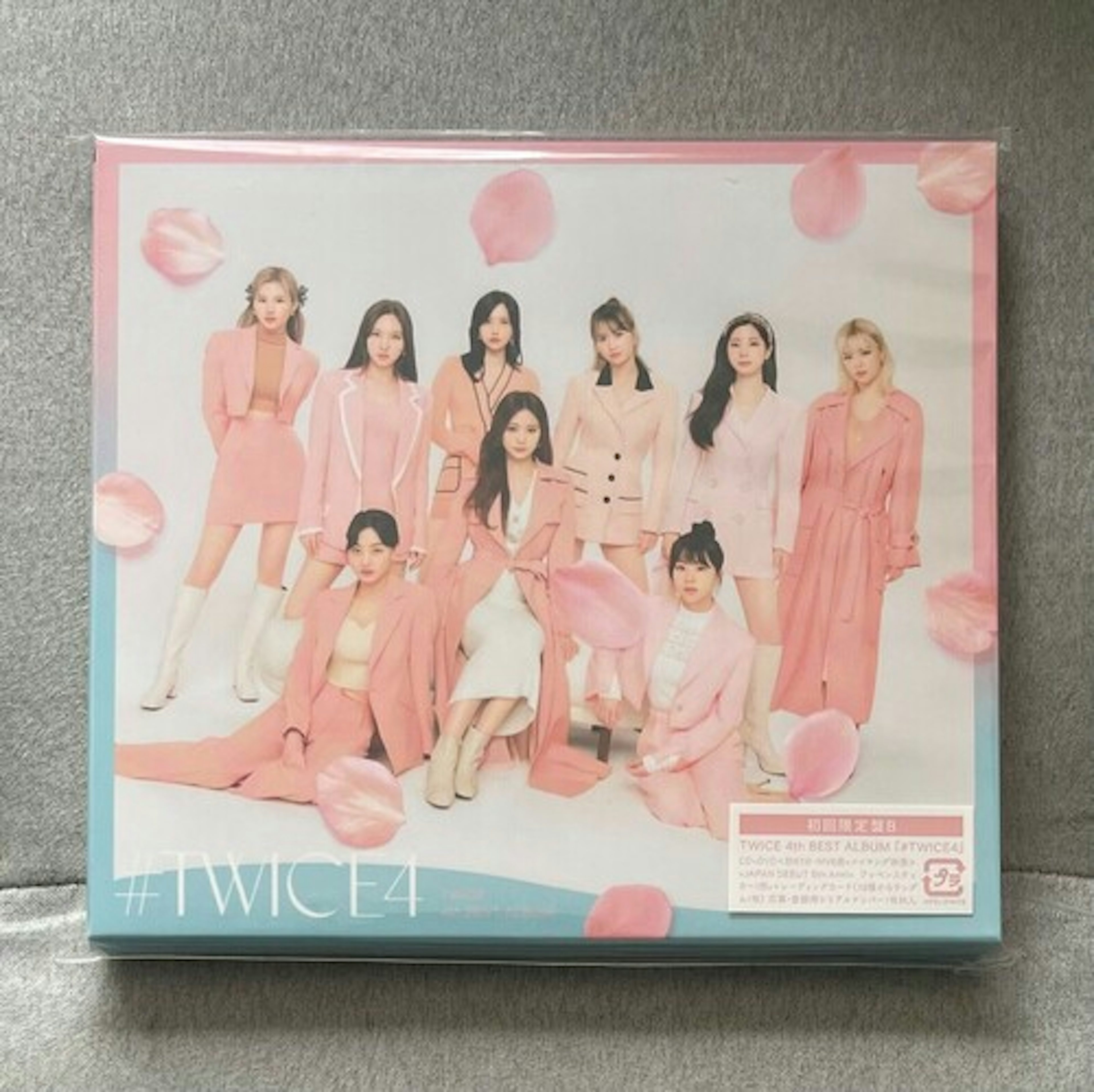 #TWICE4 (VERSION B) CD