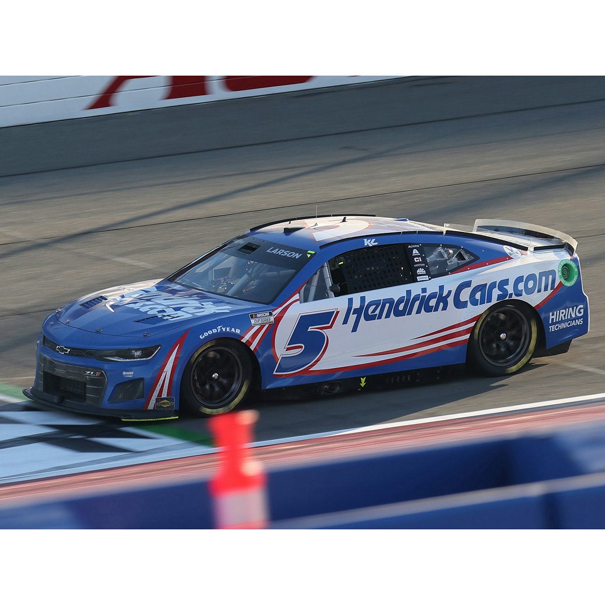 Hendrick Motorsports Kyle Larson #5 Fontana Race Win 1:24 ELITE Die-Cast